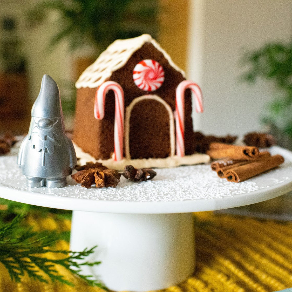 The Tomte Cake Set